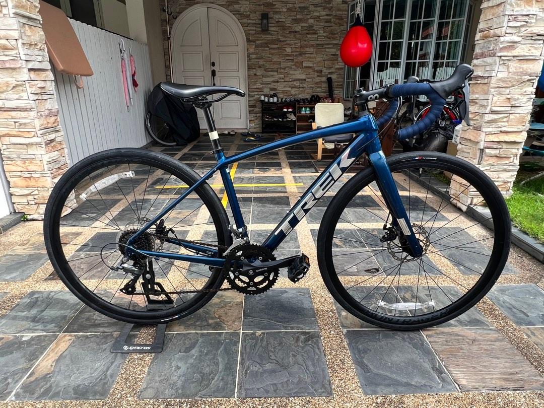 Trek Domane AL2 Disc 2022 (49cm), Sports Equipment, Bicycles & Parts ...