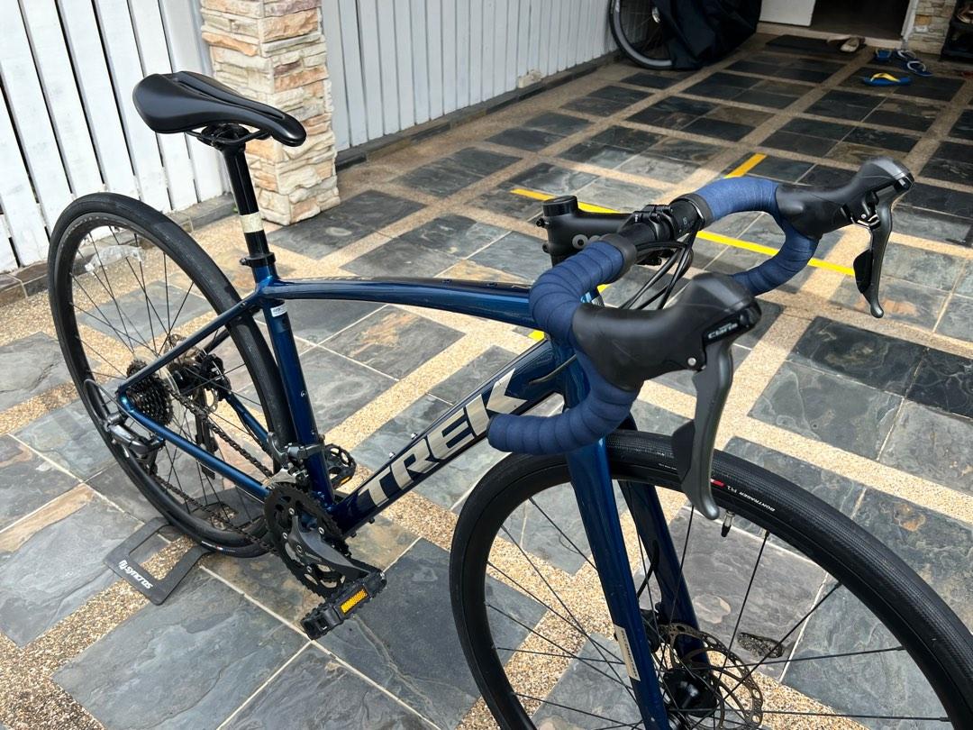 Trek Domane AL2 Disc 2022 (49cm), Sports Equipment, Bicycles & Parts ...