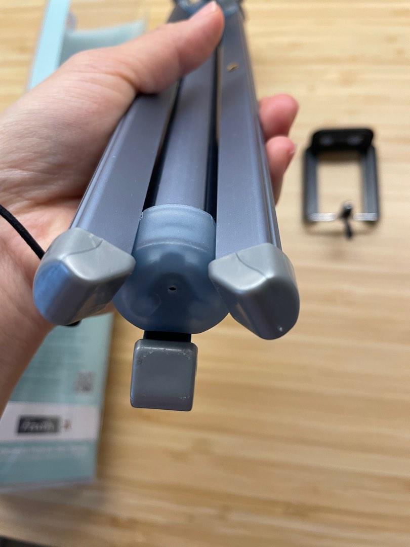 二手 Lollipod LP-TS1 自拍樂 自拍 腳架 自拍棒 Luvipod 冰藍 手機腳架 自拍棒 手機座, 手機及配件, 電子周邊配件及產品, 其他電子周邊配件及產品在旋轉拍賣