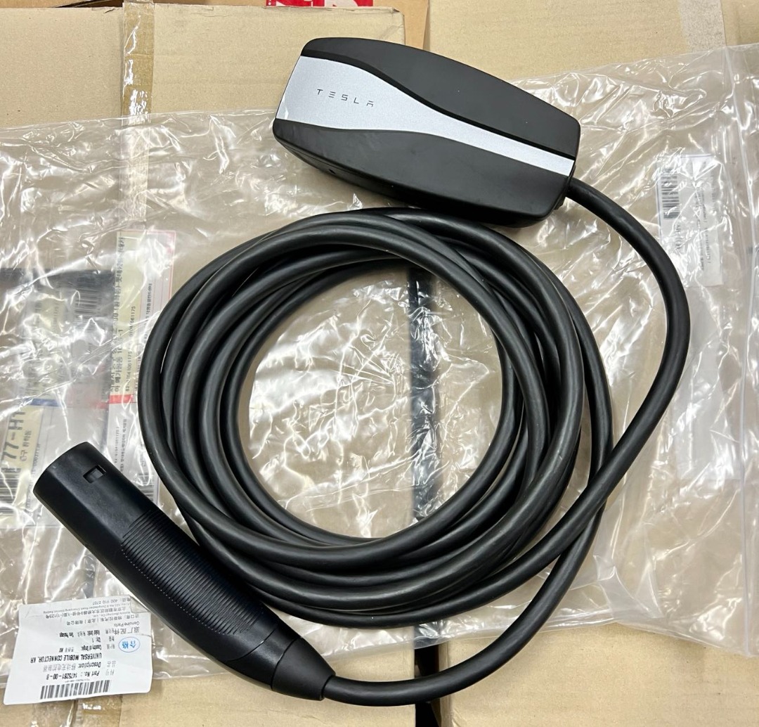 全新原廠 Universal Mobile Connector 13A 220V 147528100B for Tesla Model S X ...