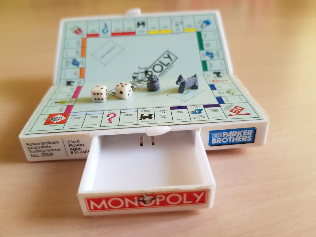 Basic fun keychains Battleship and Monopoly, Hobbies & Toys ...