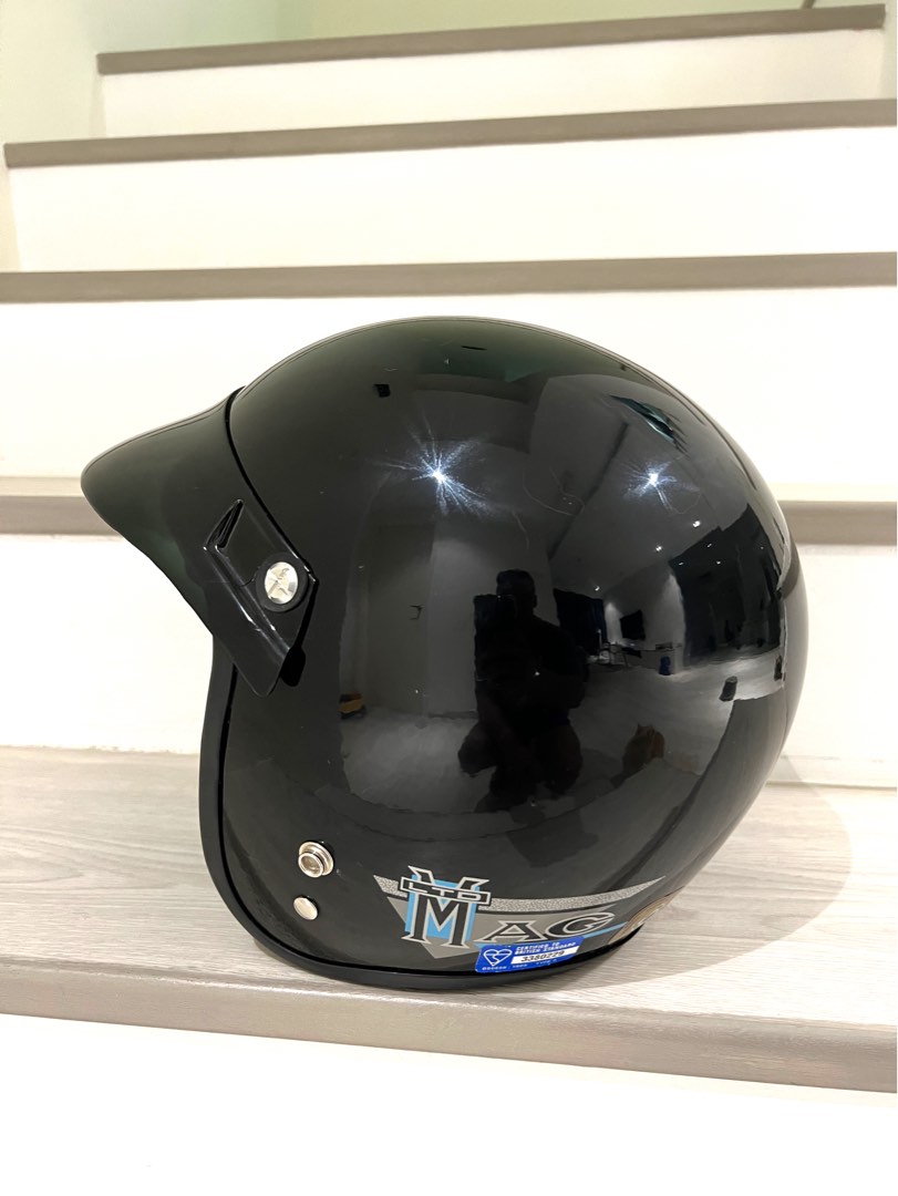 Bell Mag LTD, Motorcycles, Motorcycle Apparel on Carousell