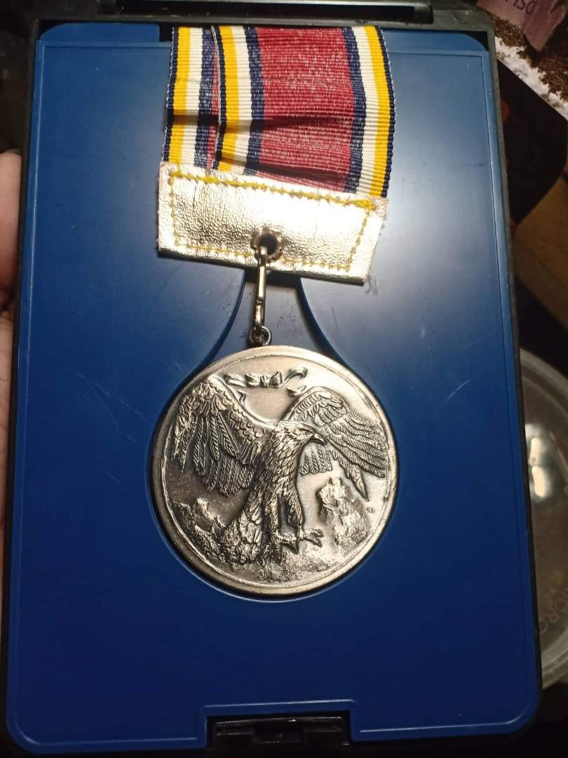 Big medal w/box, Hobbies & Toys, Memorabilia & Collectibles, Currency ...