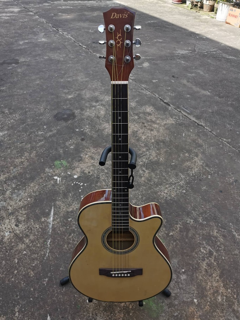 Davis 4002 Acoustic guitar, Hobbies & Toys, Music & Media, Musical ...
