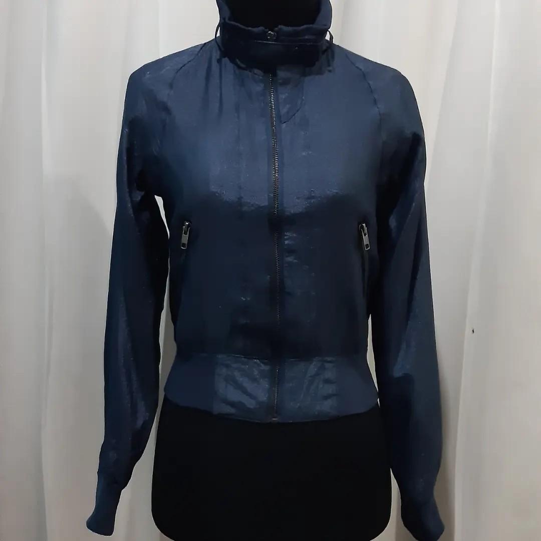 Iris Basic crop jaket navy keren kerah tinggi wanita, Fesyen Wanita, Pakaian Wanita, Atasan di ...