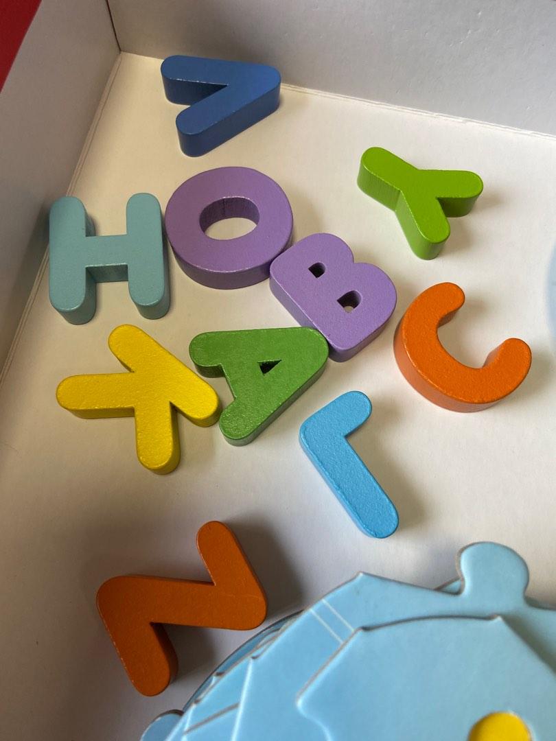 Janod Alphabet Puzzle, 兒童＆孕婦用品, 嬰兒玩具 - Carousell