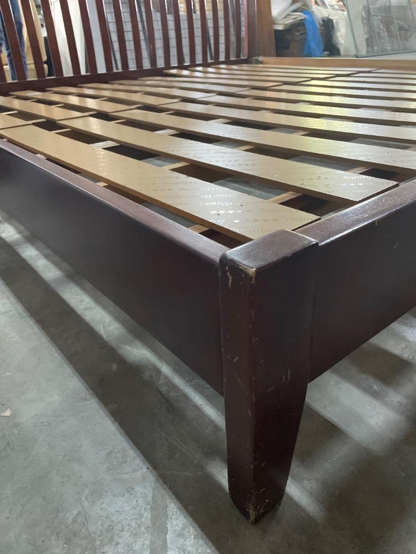 King Size Wooden Bed Frame / Rangka Katil Kayu Saiz King, Furniture ...
