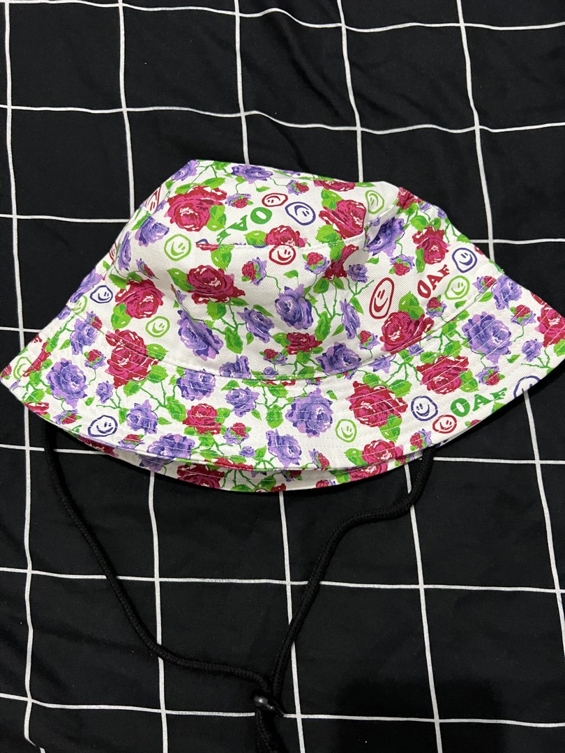 Lazy Oaf Bucket Cap, Men's Fashion, Watches & Accessories, Caps & Hats ...