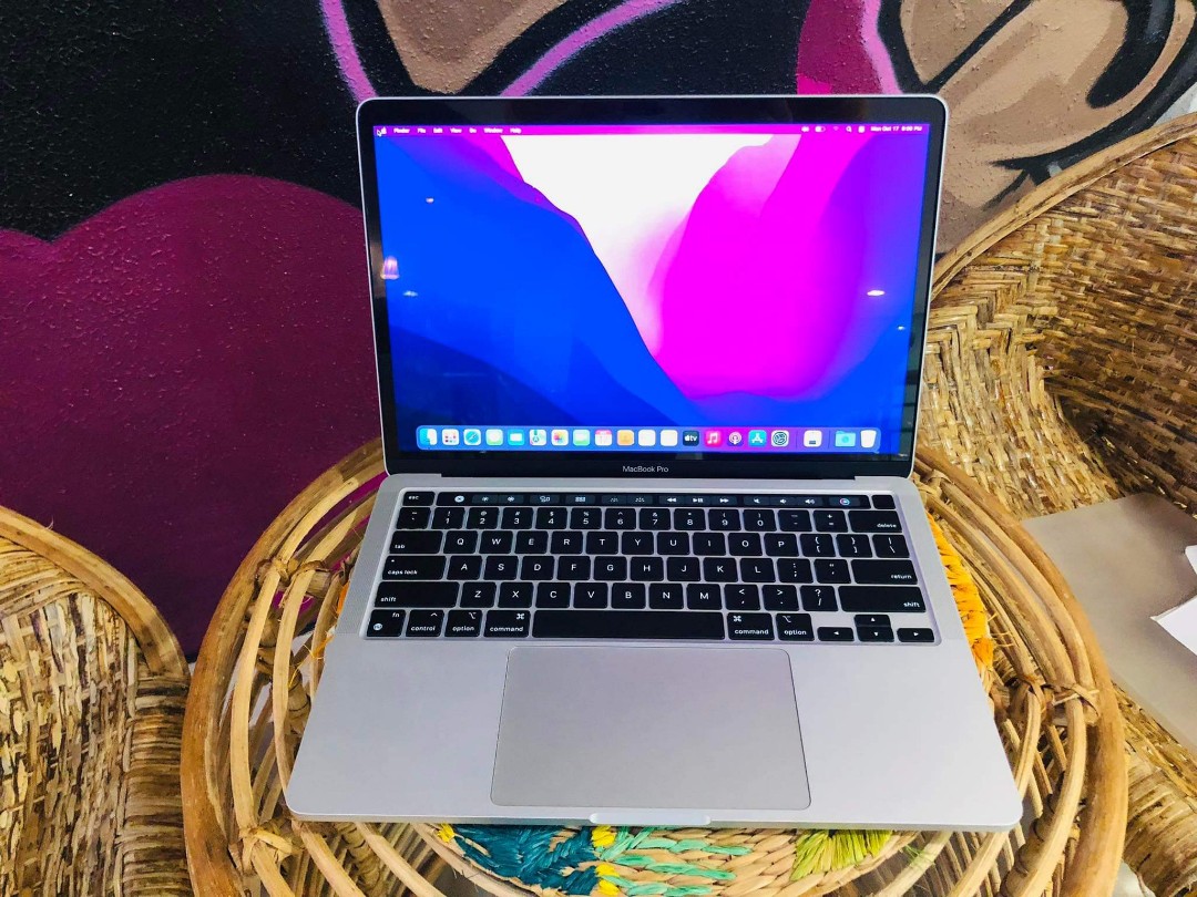 MACBOOK PRO M1 13 inch, 2020 8GB RAM, 512 STORAGE, OS MONTEREY, CC 28% ...