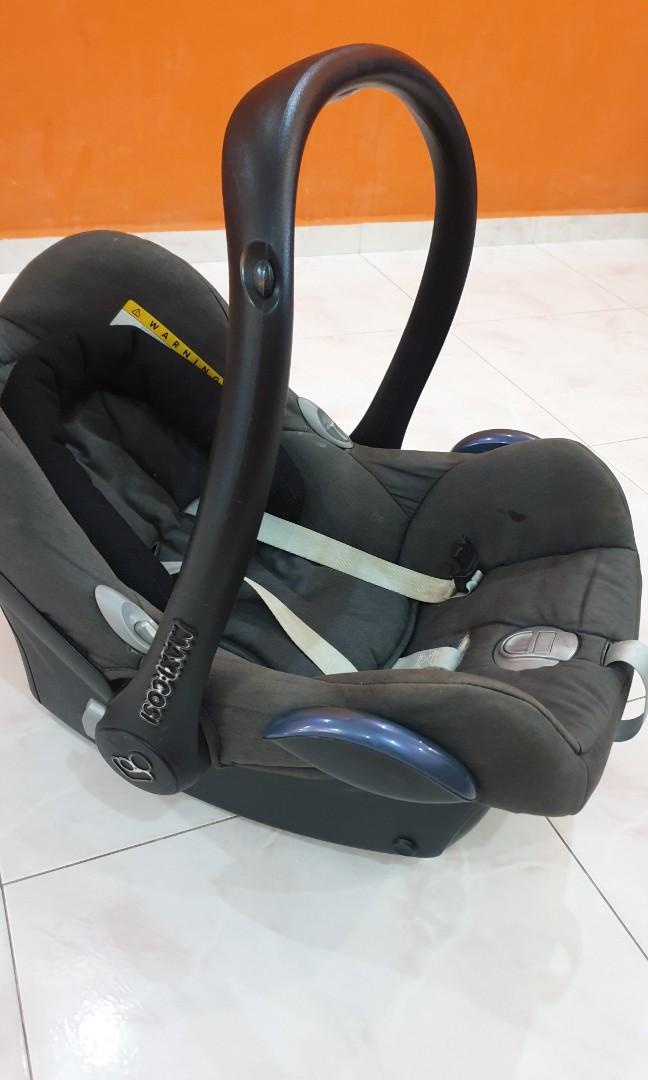 Maxi Cosi Car Seat ECE R44-04, Babies & Kids, Going Out, Car Seats on ...