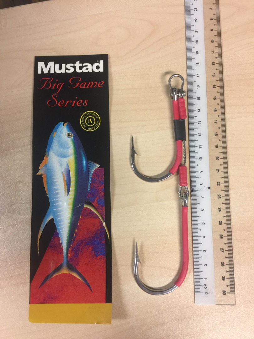 Mustad big game series 9/0, Sports Equipment, Fishing on Carousell