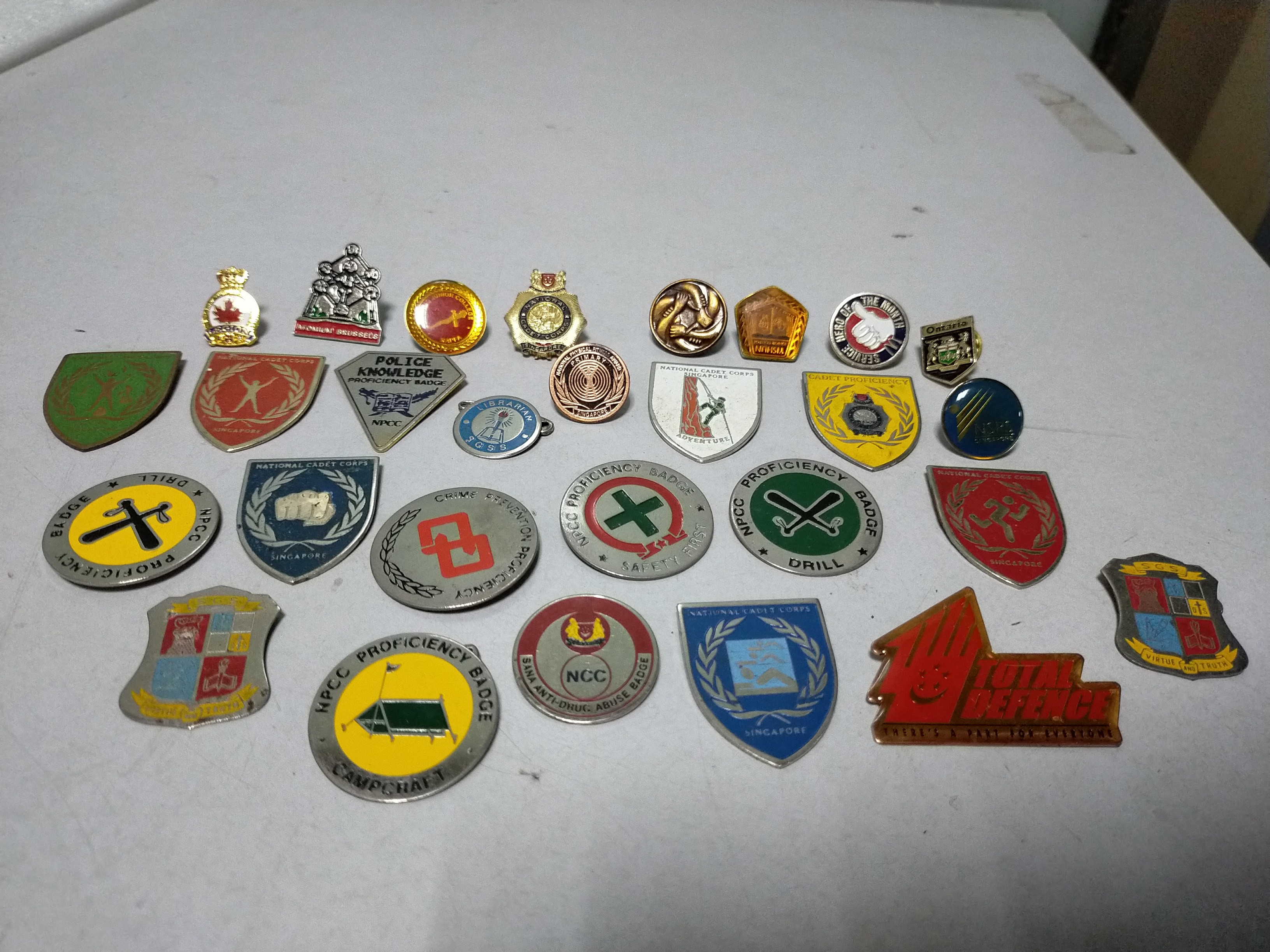 Pins & Badges, Hobbies & Toys, Memorabilia & Collectibles, Vintage ...