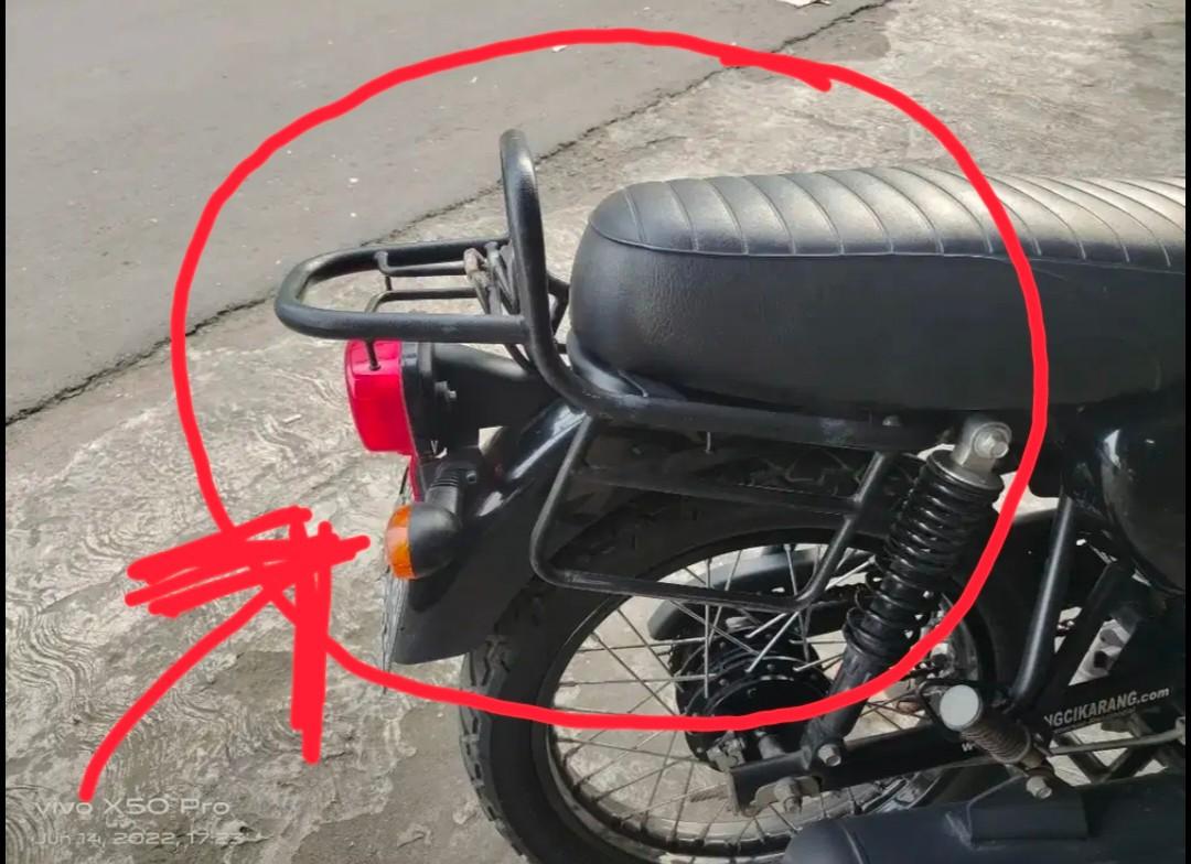 Rak Besi Motor Kawasaki W175, Motor di Carousell