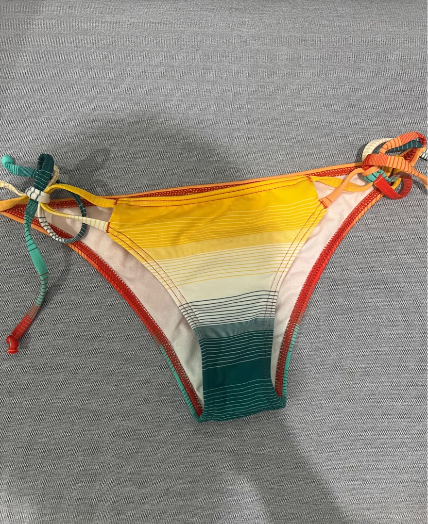 Roxy String Bikini Bottom, Women's Fashion, Swimwear, Bikinis & Swimsuits on Carousell