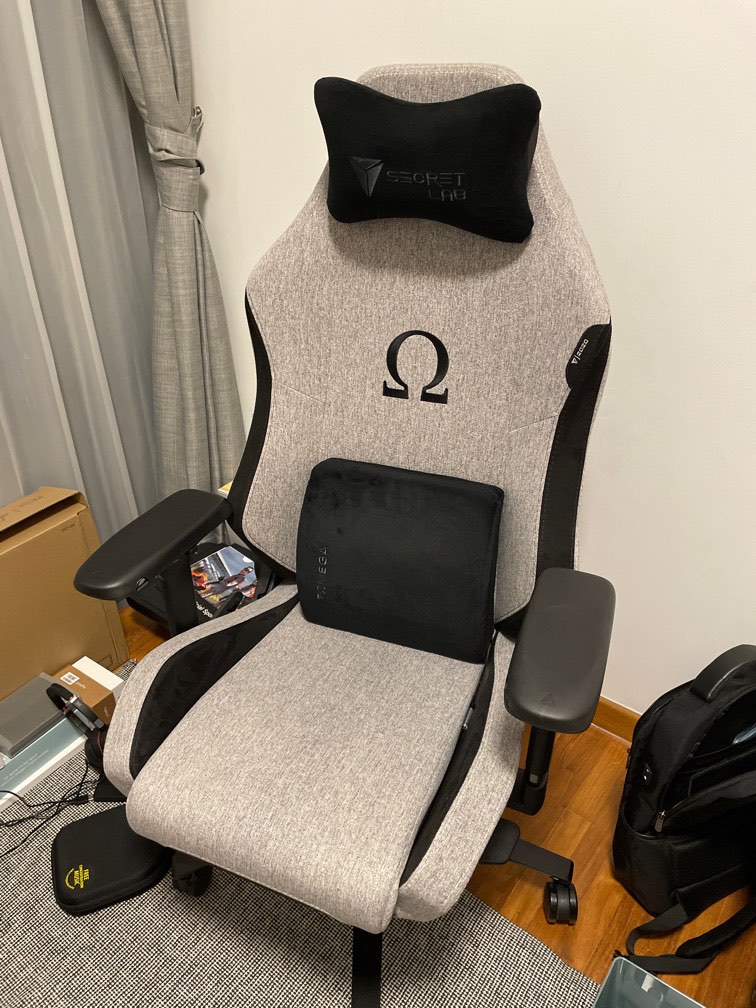 Secret Lab Omega 2020 cookies and cream gaming chair, Furniture & Home ...
