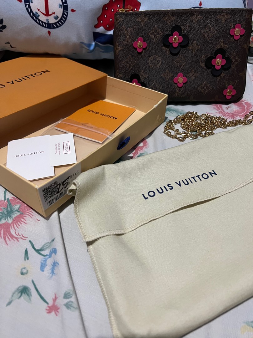 Sling store entry quality, Luxury, Bags & Wallets on Carousell