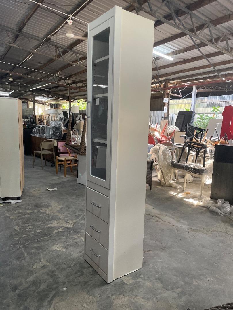 Tall Wooden Display Cabinet with Glass View / Kabinet Paparan Kayu ...