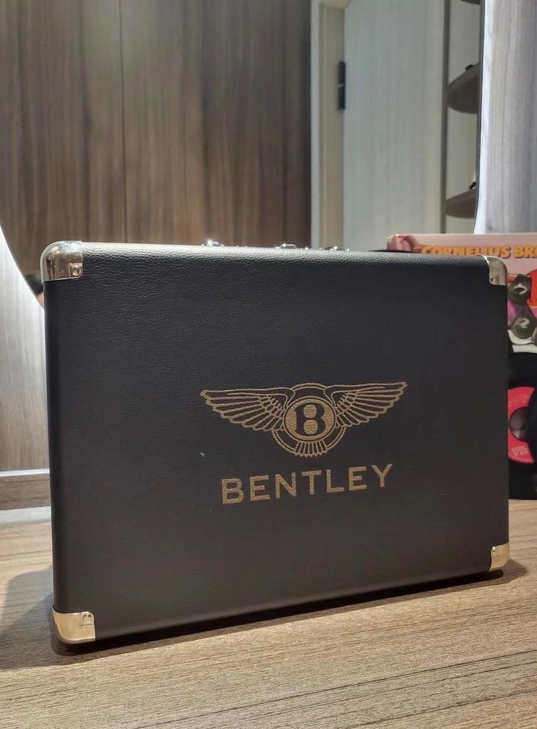 Vintage Bentley Vinyl Player (Turntable), Hobbies & Toys, Music & Media ...