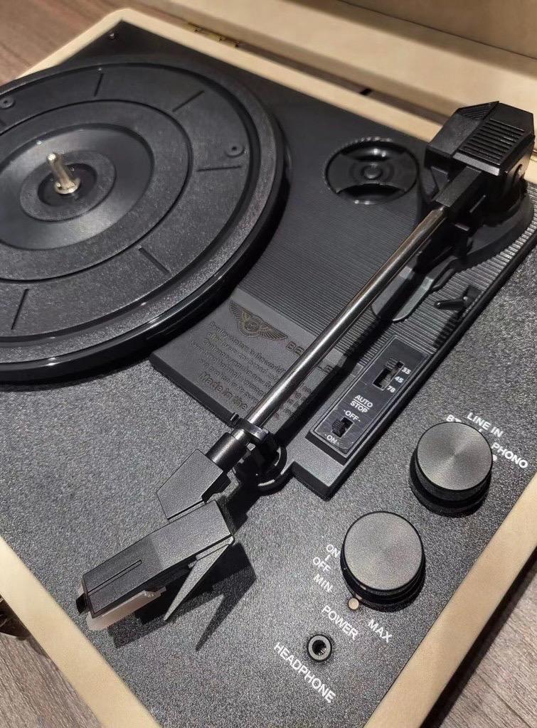 Vintage Bentley Vinyl Player (Turntable), Hobbies & Toys, Music & Media ...