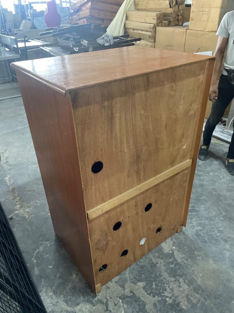 Wooden 2-Door Wardrobe with Wheels / Almari Pakaian 2 Pintu Kayu dengan ...