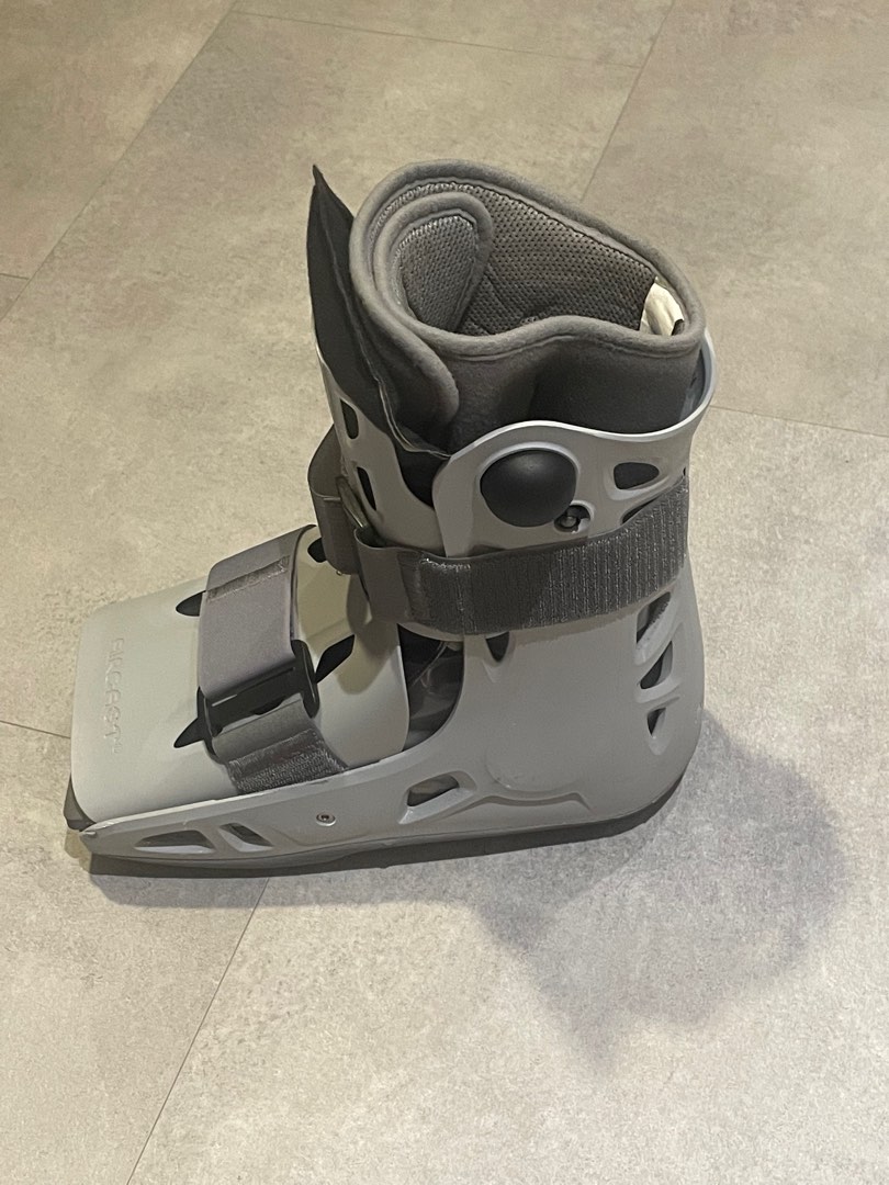 Aircast boot - Large, Health & Nutrition, Assistive & Rehabilatory Aids ...