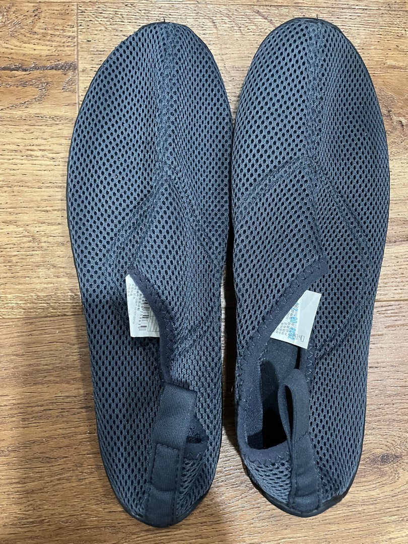 Decathlon Water Shoes, Everything Else on Carousell