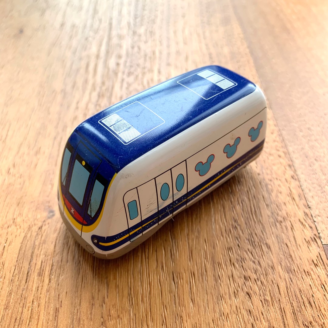 disney mtr train 港鐵玩具火車, 興趣及遊戲, 玩具 & 遊戲類 - Carousell