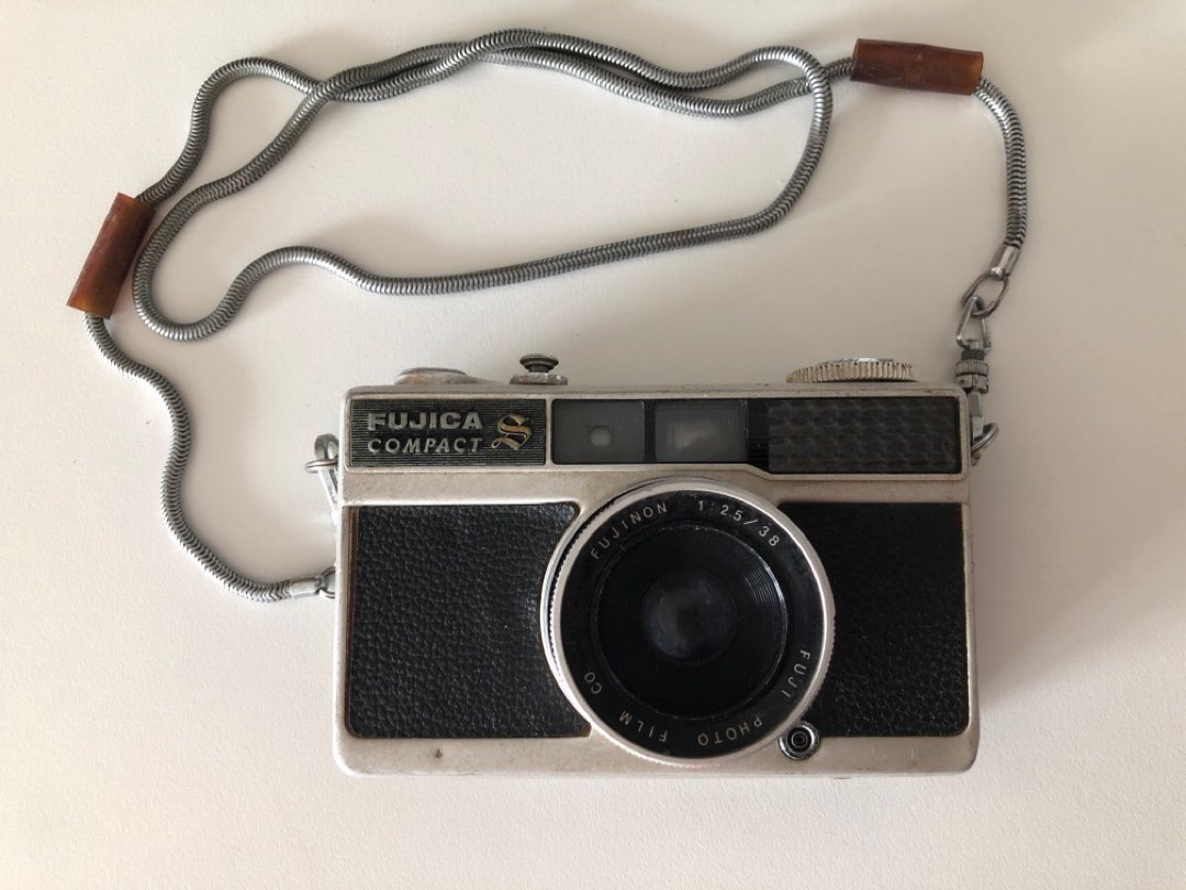 Fujica Compact S, Photography, Cameras on Carousell