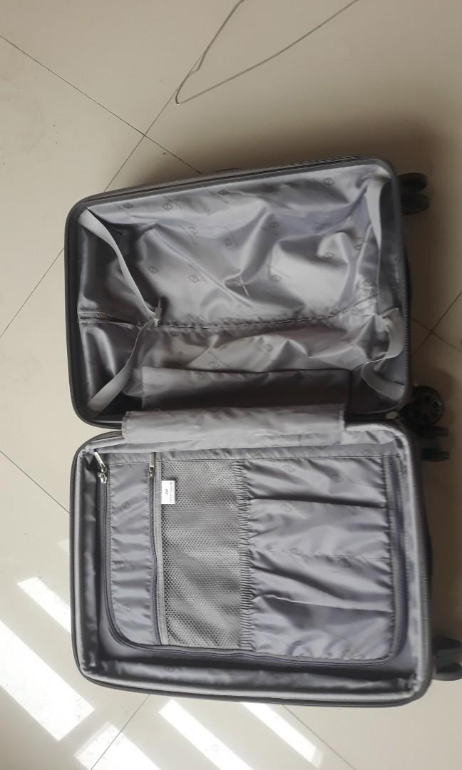 Koper 20 inch kabin size navyclub, Fesyen Wanita, Tas & Dompet di Carousell