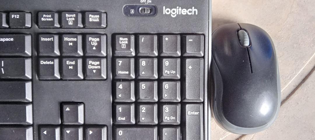 Logitech Wireless Mouseandkeyboard Combo Computers And Tech Parts And Accessories Computer Keyboard