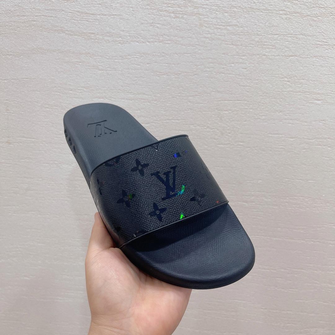Louis Vuitton slides, Women's Fashion, Footwear, Sandals on Carousell