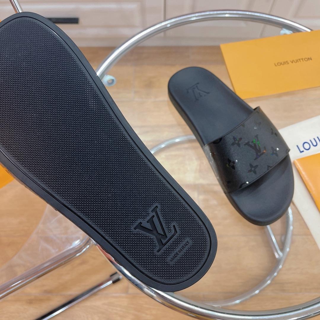 Louis Vuitton slides, Women's Fashion, Footwear, Sandals on Carousell