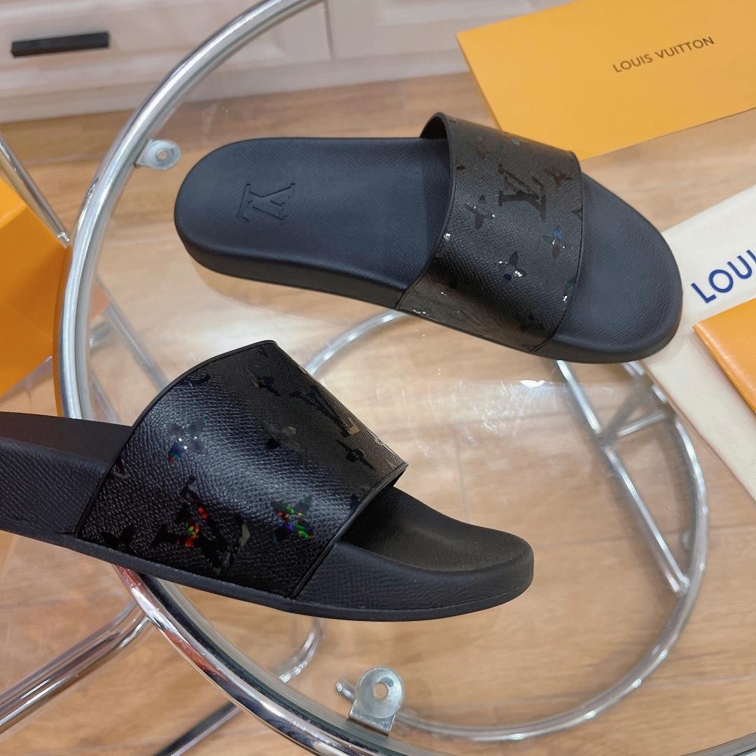Louis Vuitton slides, Women's Fashion, Footwear, Sandals on Carousell
