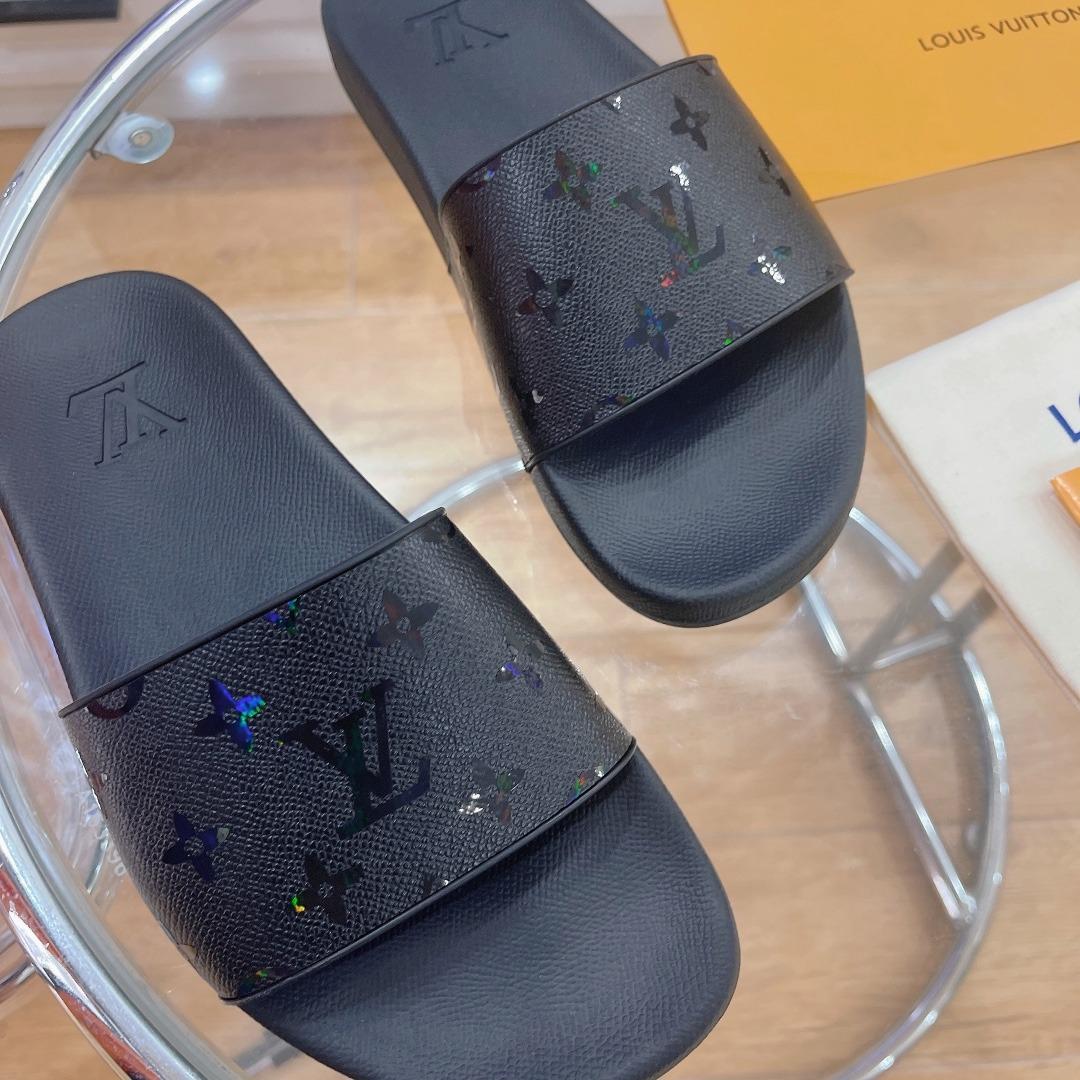 Louis Vuitton slides, Women's Fashion, Footwear, Sandals on Carousell