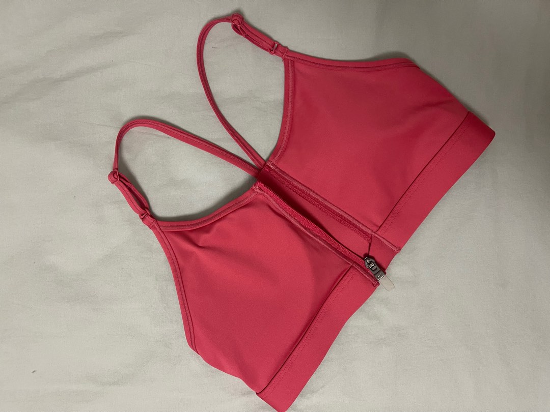 Nike Indy Zip-Front Sports Bra, Women's Fashion, Activewear on Carousell