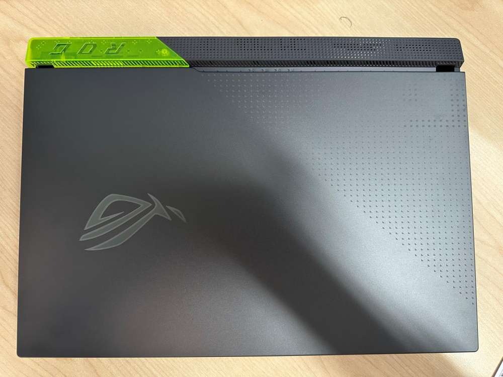 ROG STRIX G713RM AMD Ryzen 9 6900 HX with Radeon Graphics 3.30 GHz 32G ...