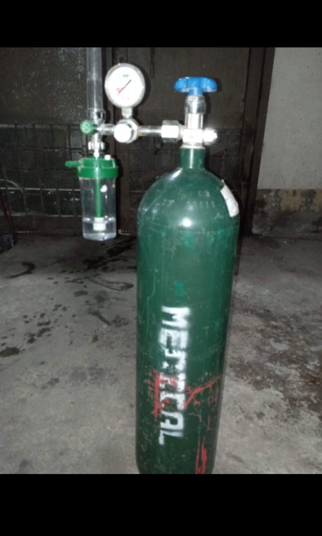 oxygen tank with regulator, Health & Nutrition, Medical Supplies ...