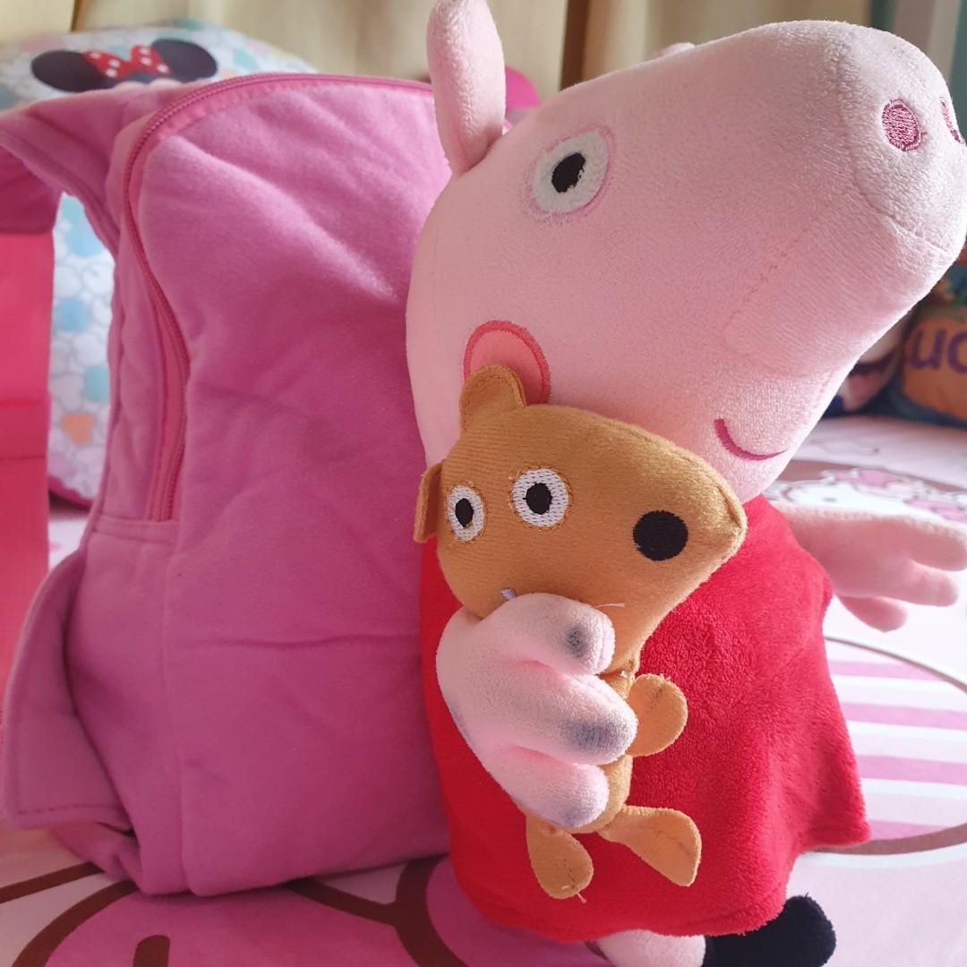 Peppa Pig backpack, Babies & Kids, Babies & Kids Fashion on Carousell