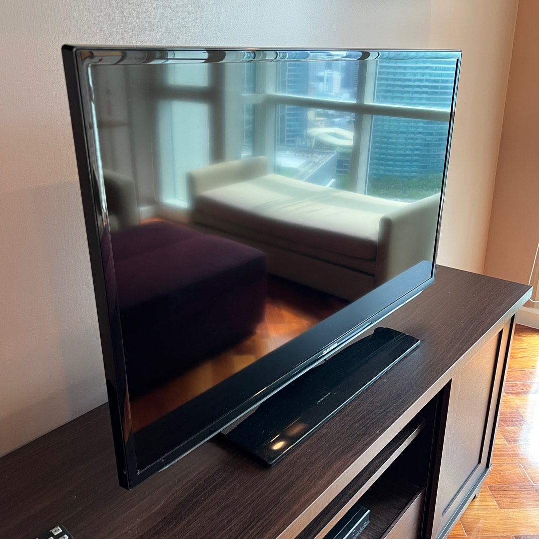 Samsung 40” Full HD LED TV, TV & Home Appliances, TV & Entertainment ...