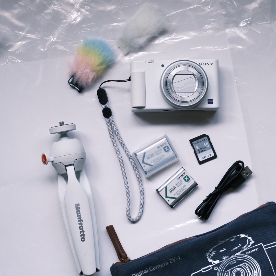 Sony ZV1 white, Photography, Cameras on Carousell