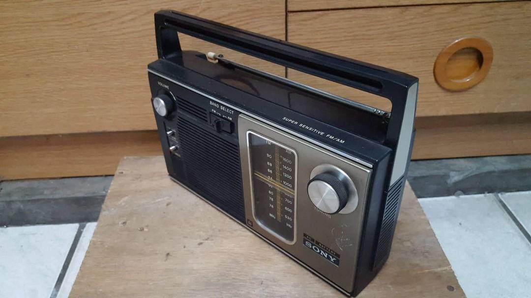 Vintage SONY Transistor Radio, Audio, Portable Music Players on Carousell