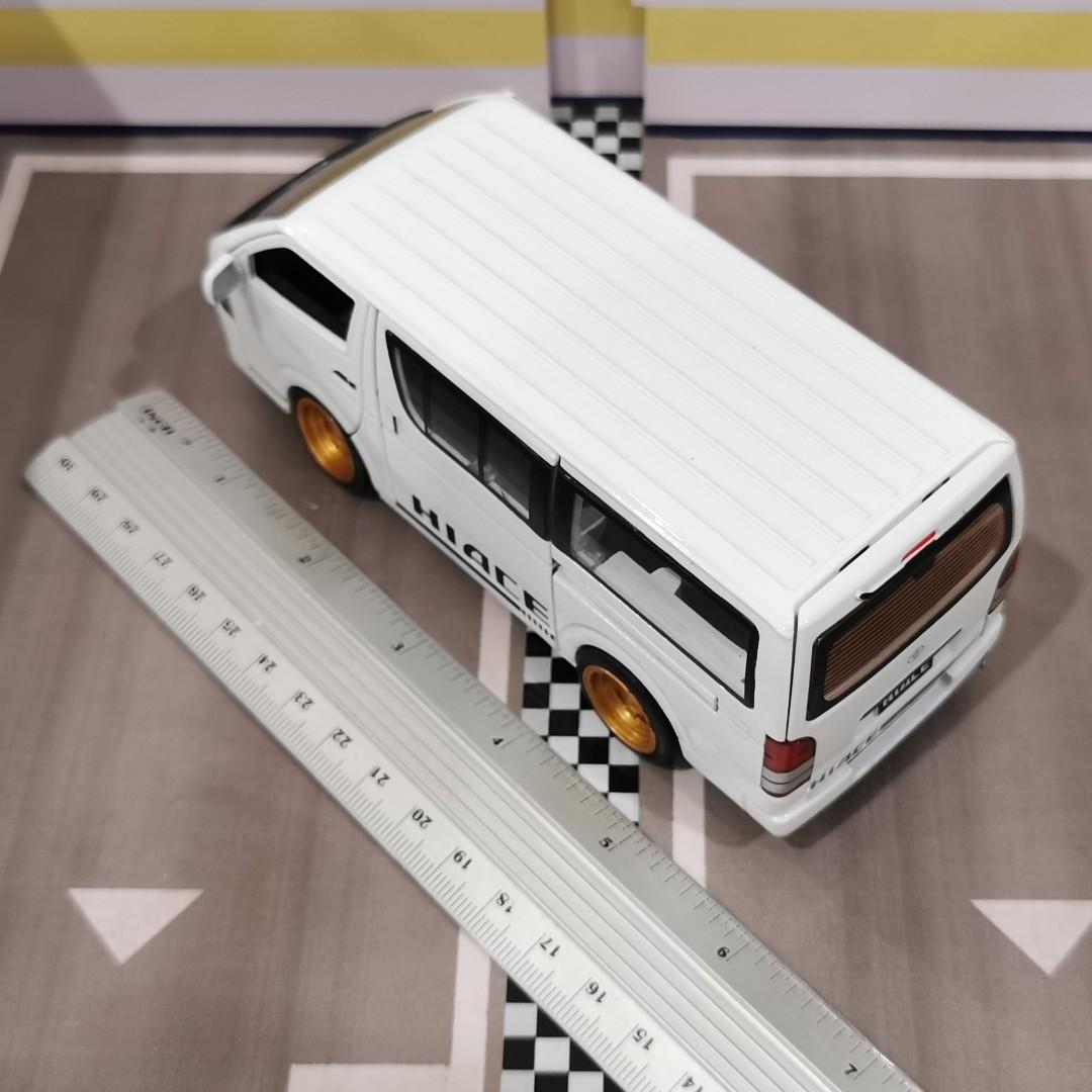1/32 Toyota Hiace Advan Diecast Scale Model Toy Car, Hobbies & Toys ...