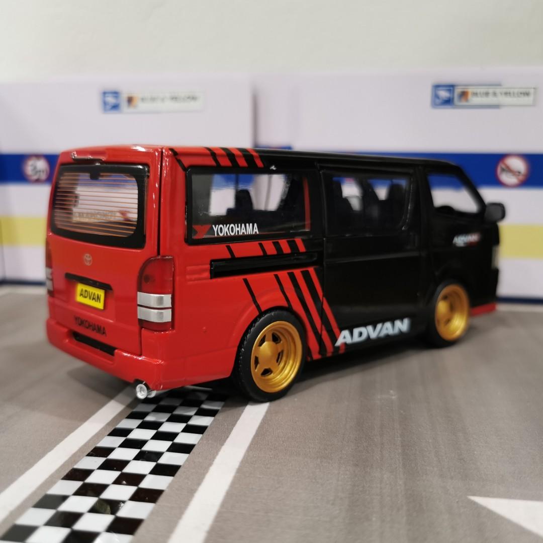1/32 Toyota Hiace Advan Diecast Scale Model Toy Car, Hobbies & Toys ...