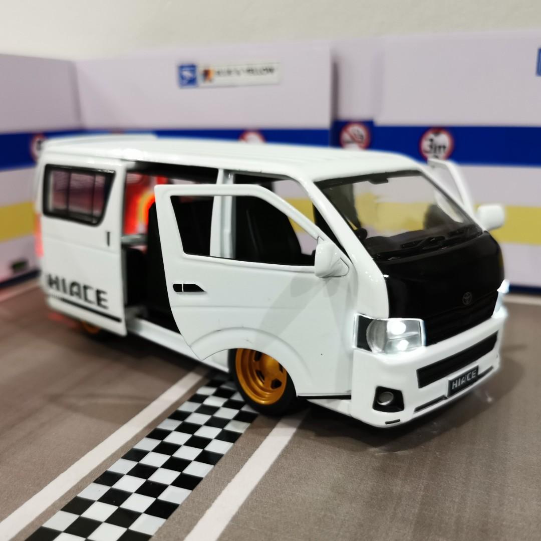 1/32 Toyota Hiace Advan Diecast Scale Model Toy Car, Hobbies & Toys ...
