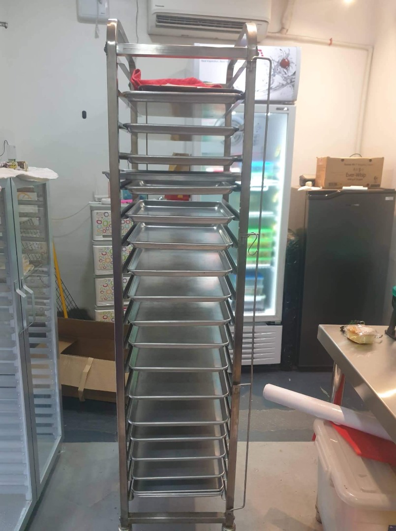 Berjaya Heavy Duty Cooling Rack, Furniture & Home Living, Kitchenware ...