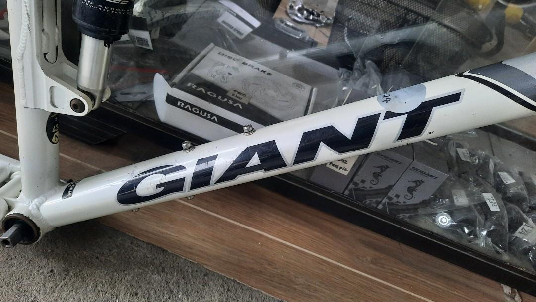 Giant XTC NRS 970 Full Sus Frame 26er, Sports Equipment, Bicycles ...