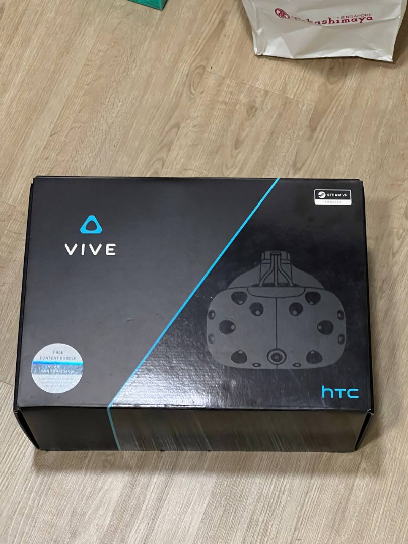 HTC VIVE VR (Singapore Set), Video Gaming, Gaming Accessories, Virtual Reality on Carousell