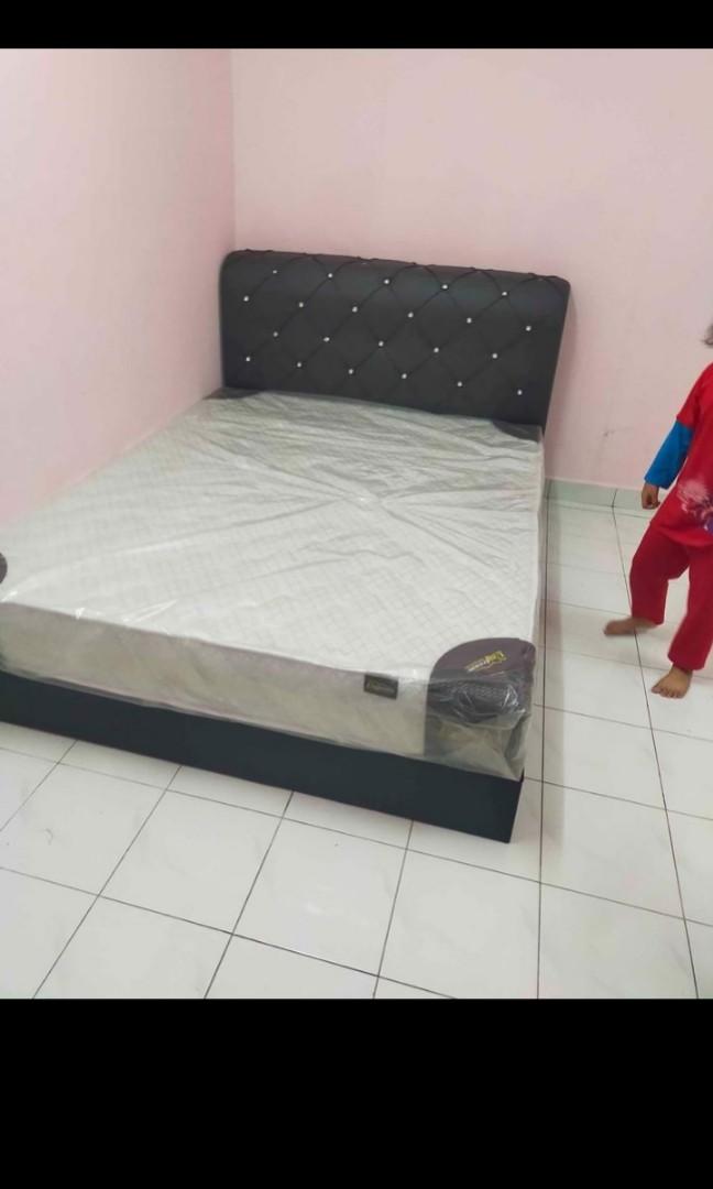 Katil divan queen, Furniture & Home Living, Furniture, Bed Frames ...