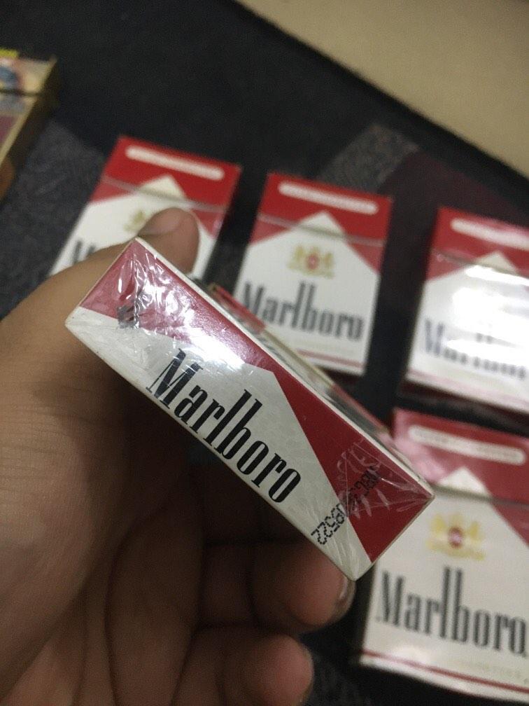 Marlboro 14 Flip-top Box Kotak Rokok, Hobbies & Toys, Collectibles ...