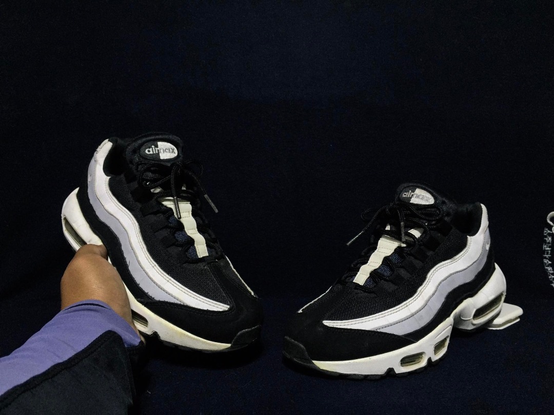 Nike Air Max 95 Essential Black Wolf Grey, Men's Fashion, Footwear ...